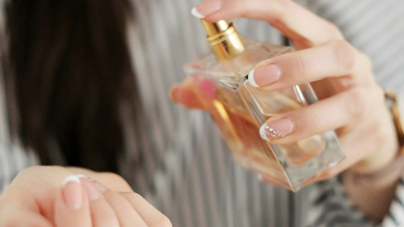 How To Apply Perfume Correctly